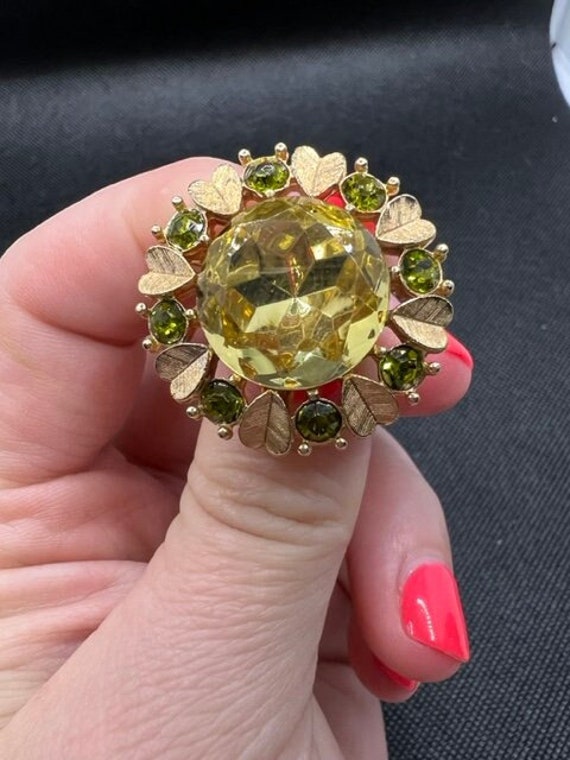 Vintage Avon sunburst brooch - Gem