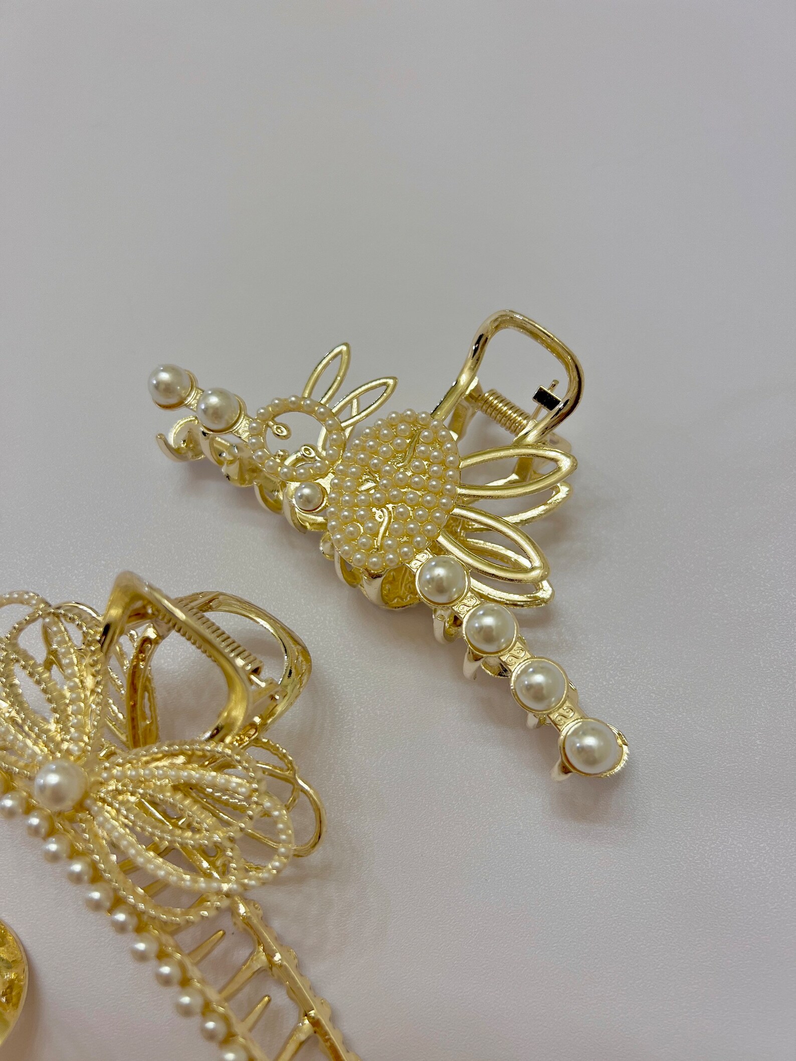 Pearl Hair Claw Clips: Set of Three Golden Metal Hair Accessories - Etsy