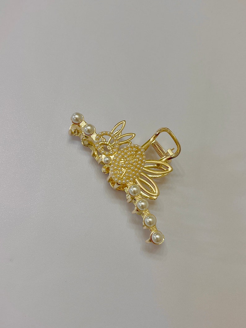 Pearl Hair Claw Clips: Set of Three Golden Metal Hair Accessories - Etsy