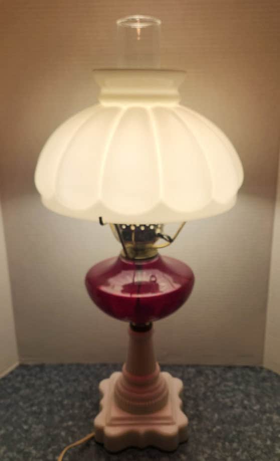 Vintage Milk Glass & Cranberry Glass Table Lamp - Etsy