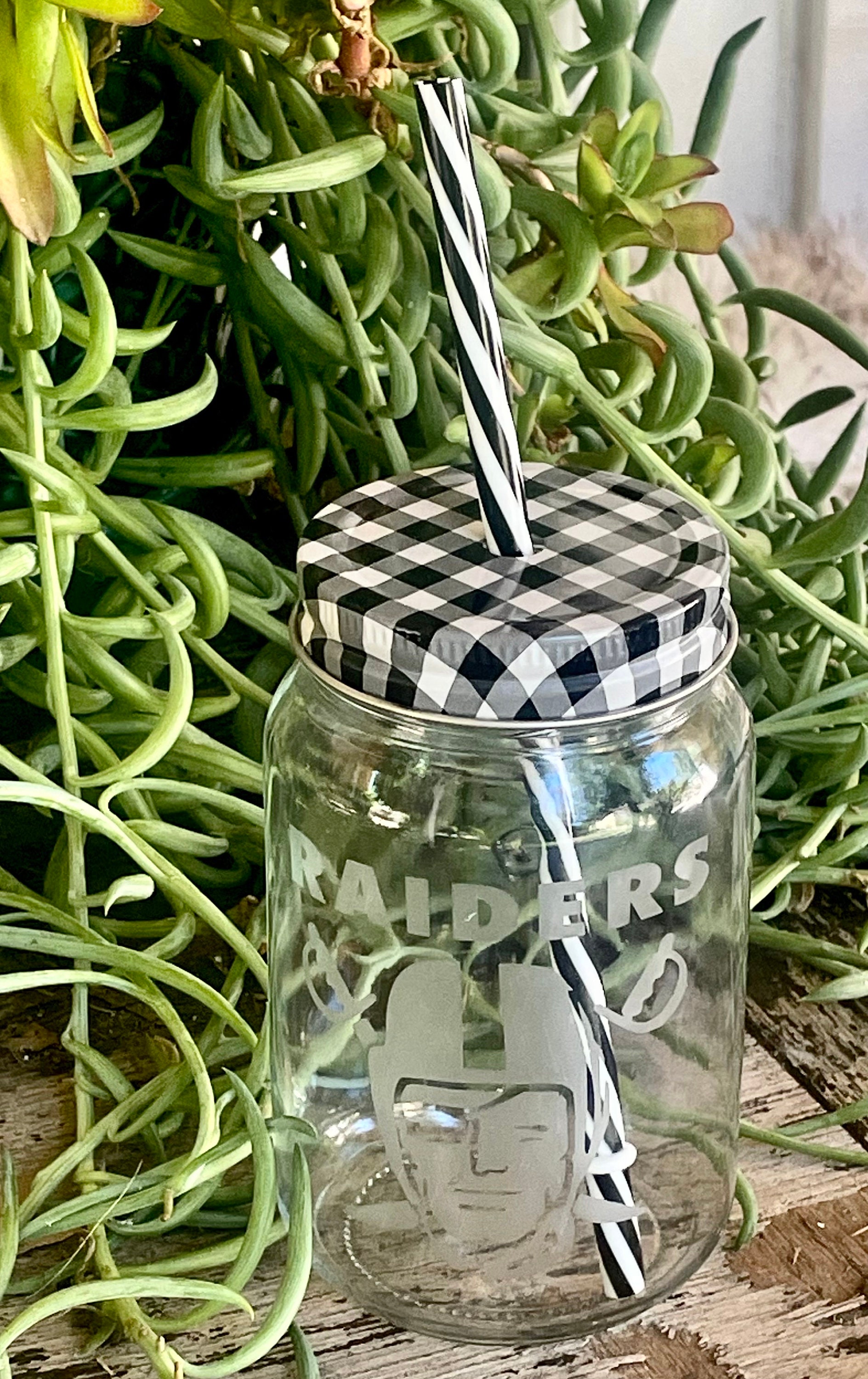 Raiders 16 Ounce Jar Tumbler Drink Glass With Lids and Straws, Picnic ...
