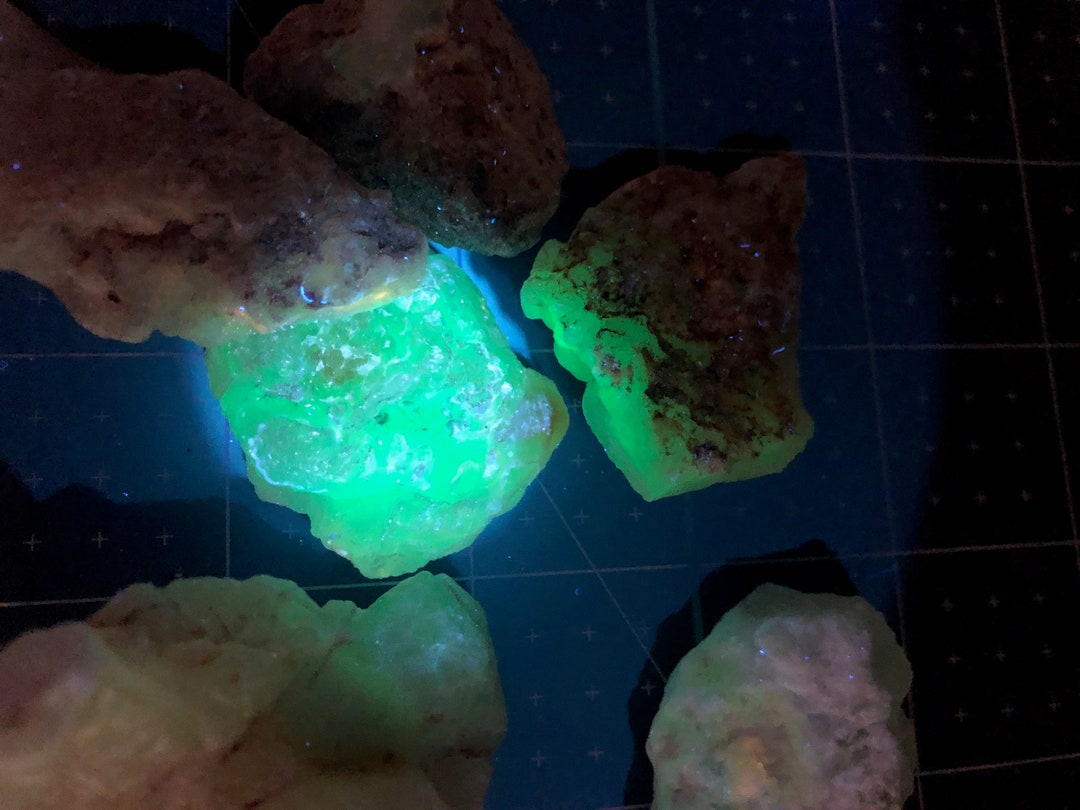 Area 51 Nevada - Fluorescent Chalcedony - Etsy