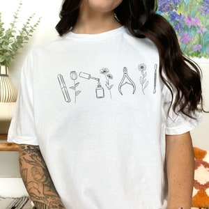 Comfort Colors Nail Tech Tshirt, Wildflower Nail Artist Shirt ...