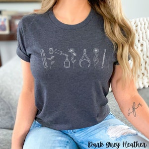 Minimalist Nail Tech T Shirt, Wildflower Nail Artist Shirt, Manicurist ...