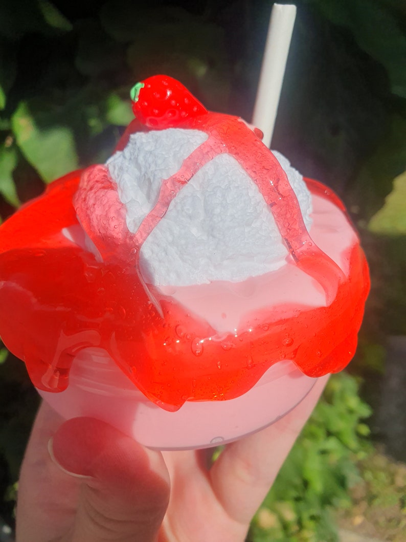 Strawberry Milk DIY Slime // Glossy Slime With Clay Topper // NZ Slime ...