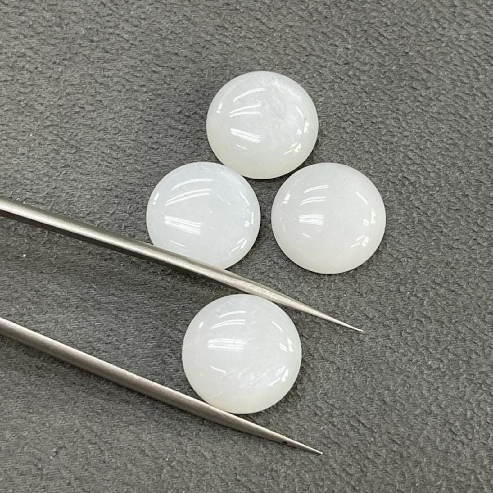 Natural Round White Moonstone Flat Back Cabochon , Loose Natural ...