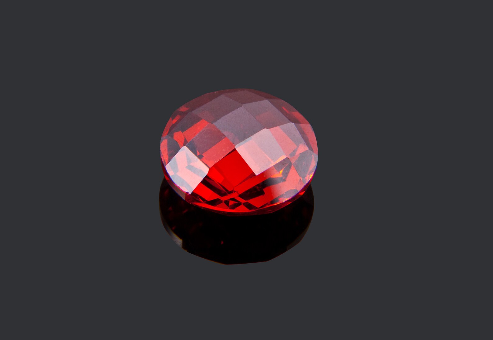 Round Double Side Garnet Faceted Cut Gemstone , Red Cubic Zirconia ...