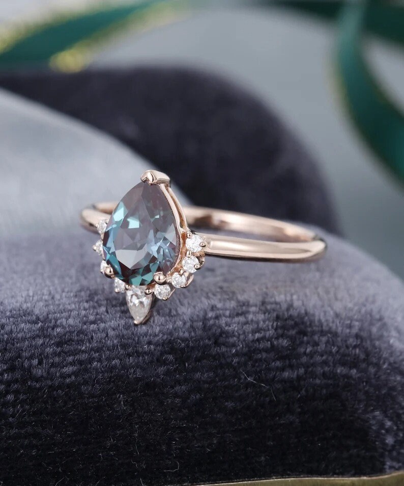 Alexandrite Gold Ring Teardrop Shape Alexandrite Proposal - Etsy