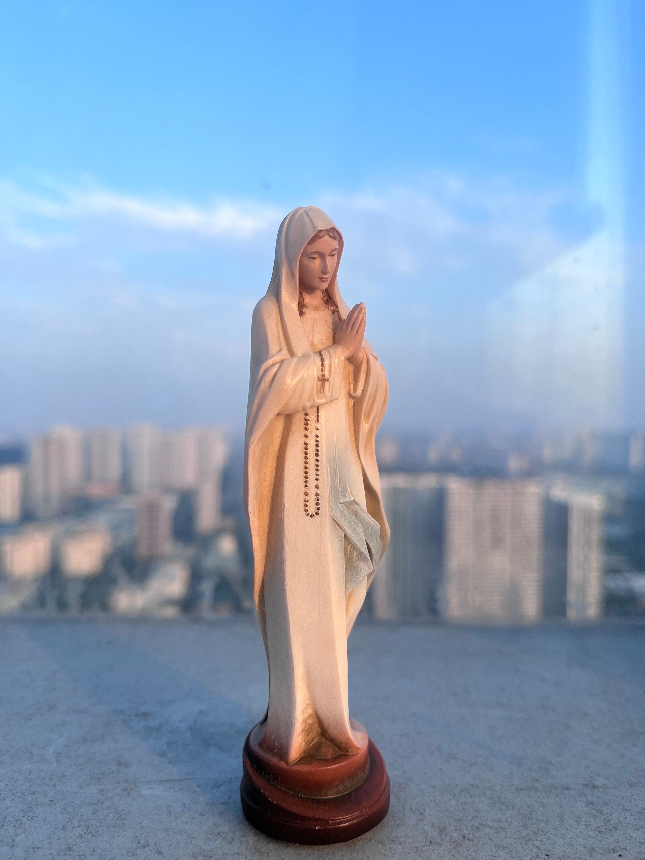 Mini Mary Statue, Praying Virgin Mary Statue, Beautiful Catholic Gift ...