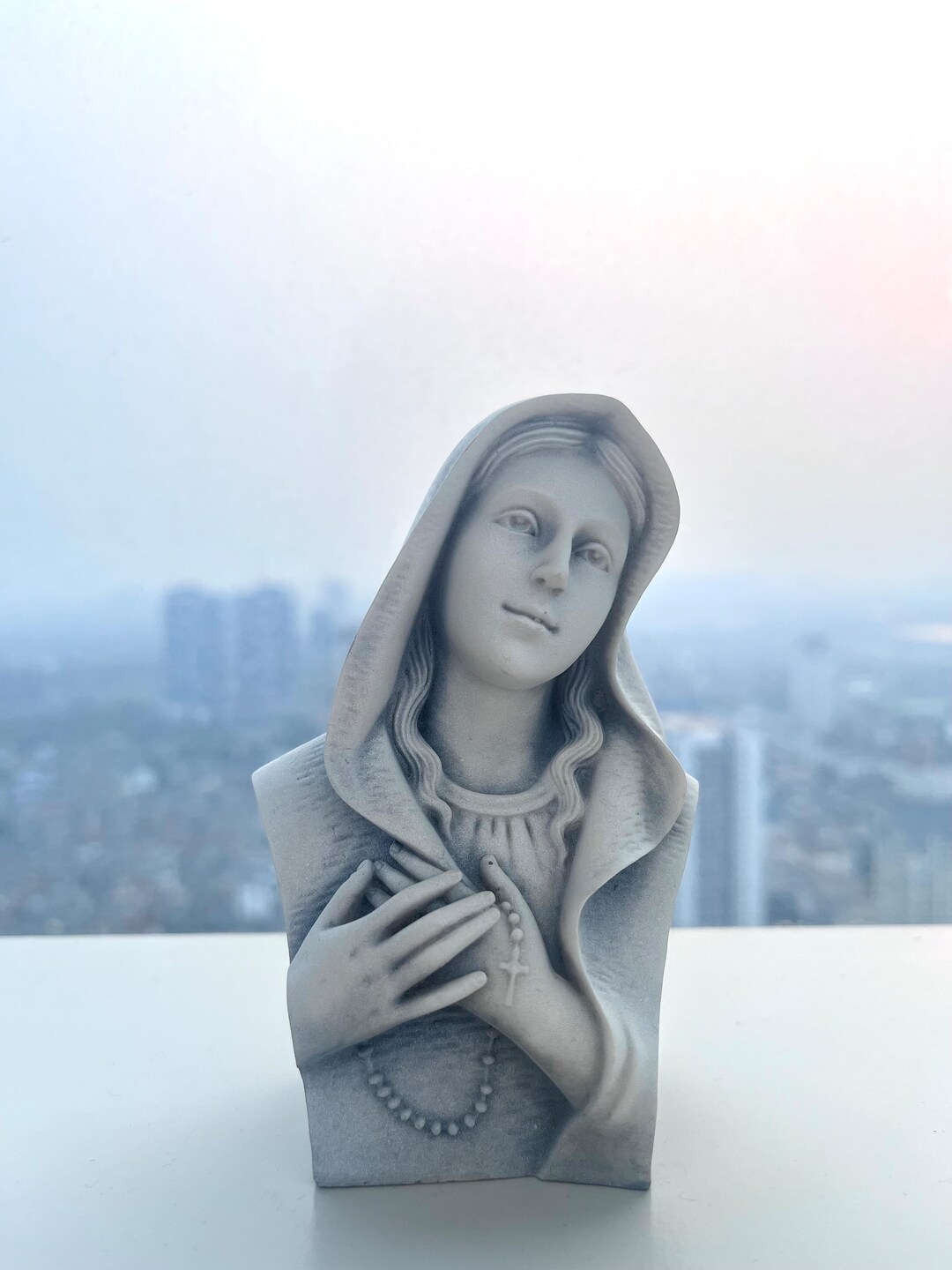 Virgin Mary Sculpture, Praying Virgin Mary Statue, Our Lady Holding the ...