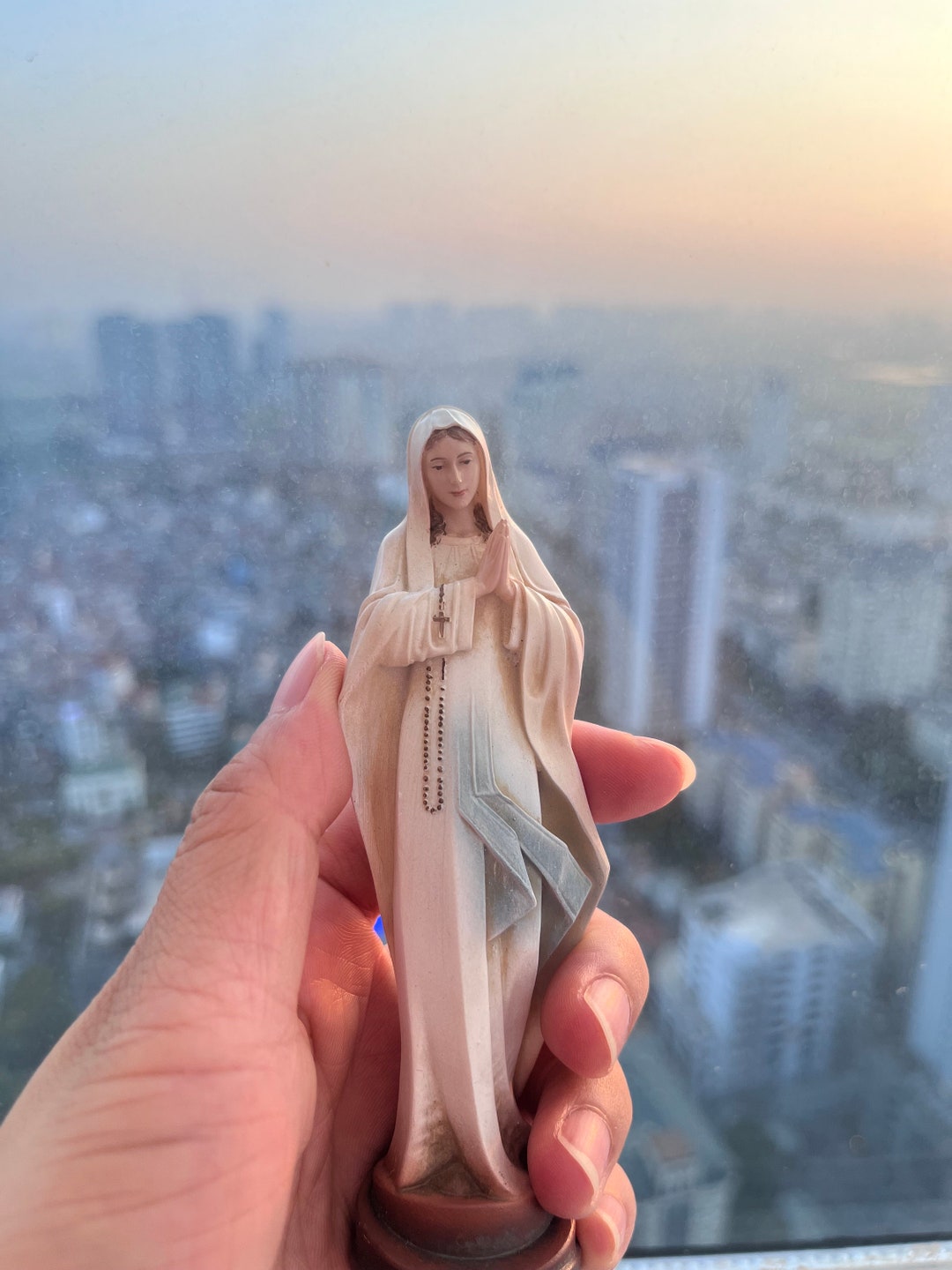 Mini Mary Statue, Praying Virgin Mary Statue, Beautiful Catholic Gift ...