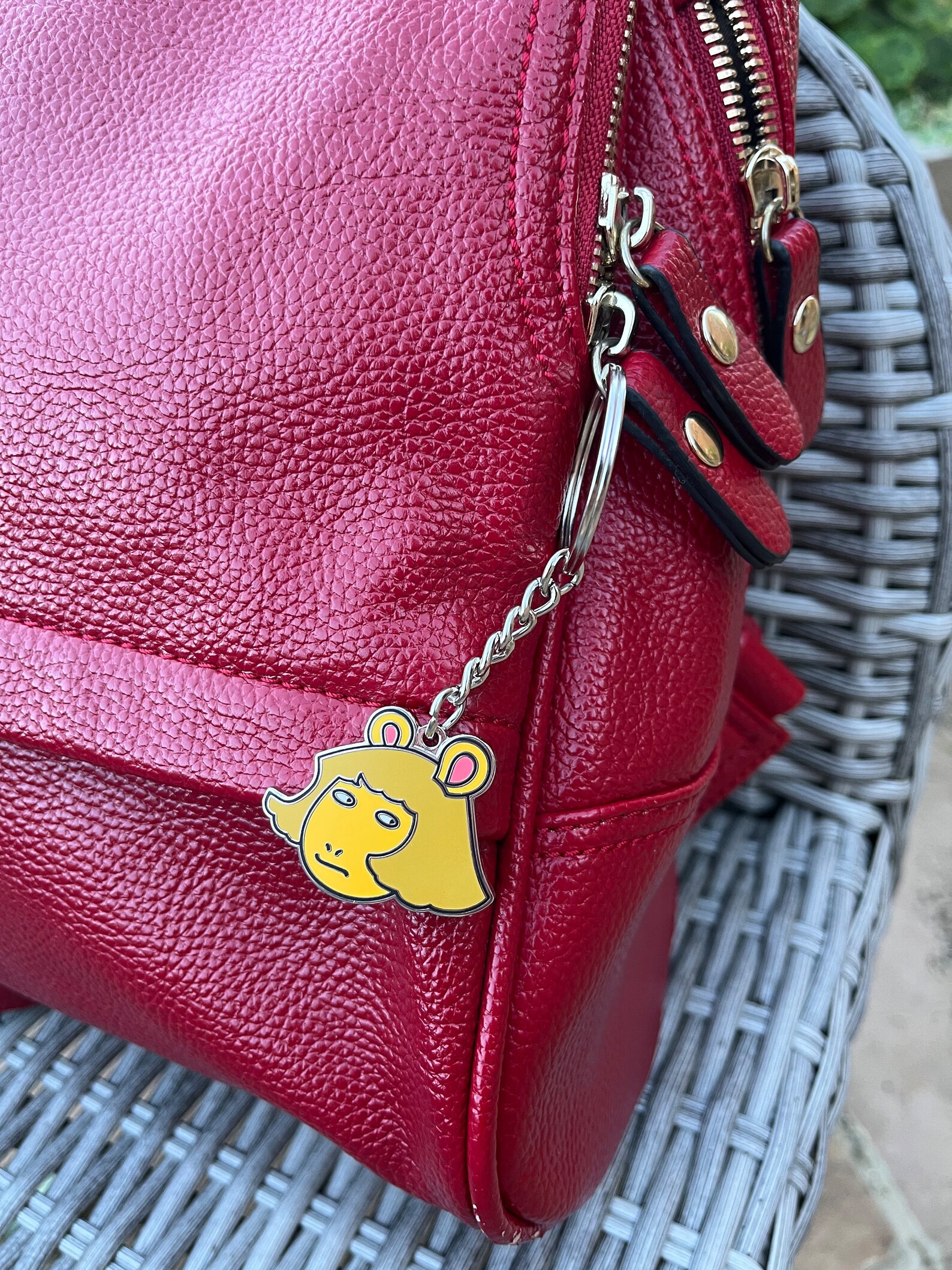 DW Side Eye Meme Enamel Animal Car Keyring Keychain - Etsy