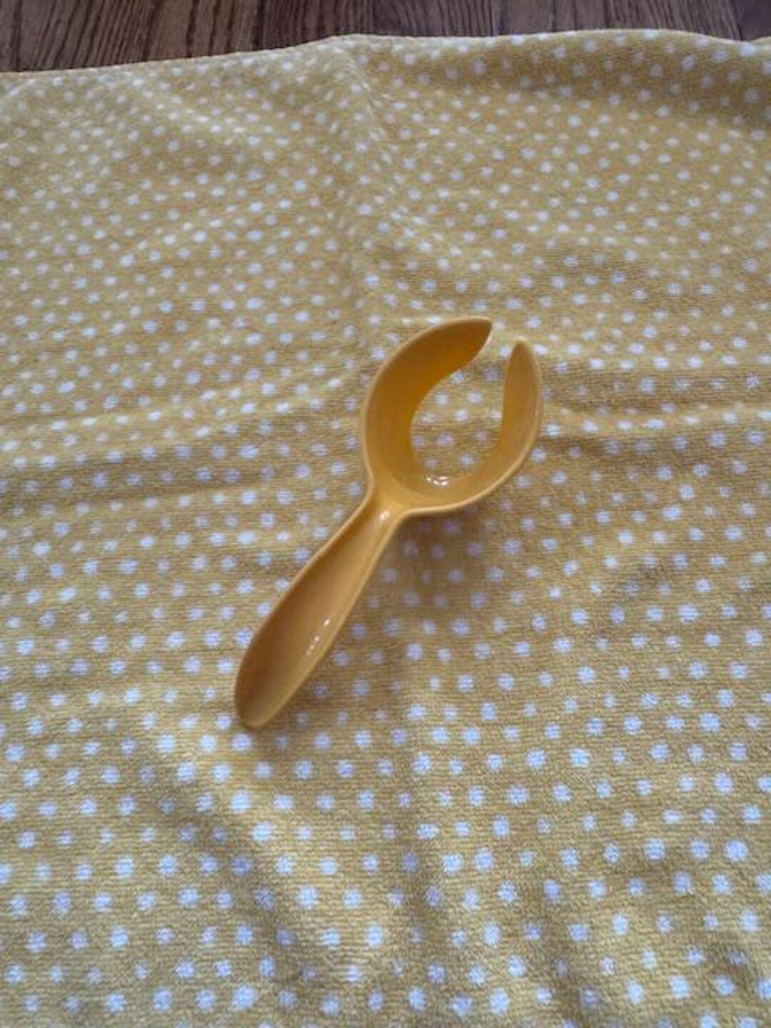 Vintage Tupperware Egg Scoop, Hard Boiled Egg Scoop - Yellow # 1334 - Etsy