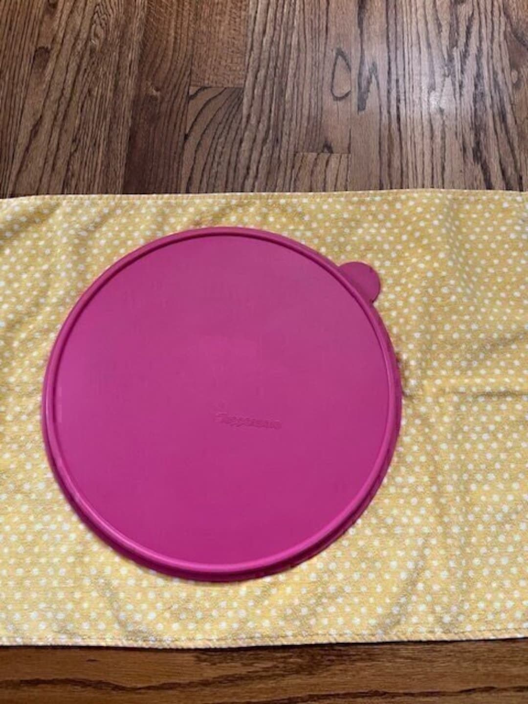 Tupperware Large Round V Replacement Lid 2540 Bright Pink for Thatsa ...