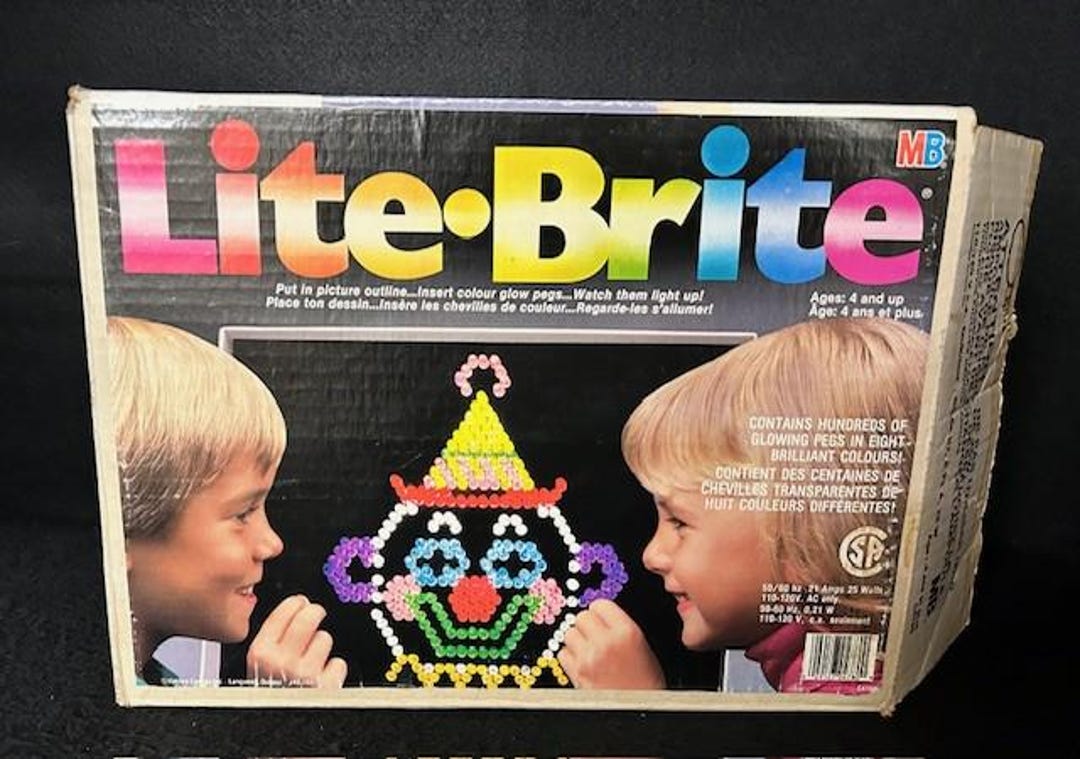 Vintage Lite-brite With Pegs and Papers - Etsy