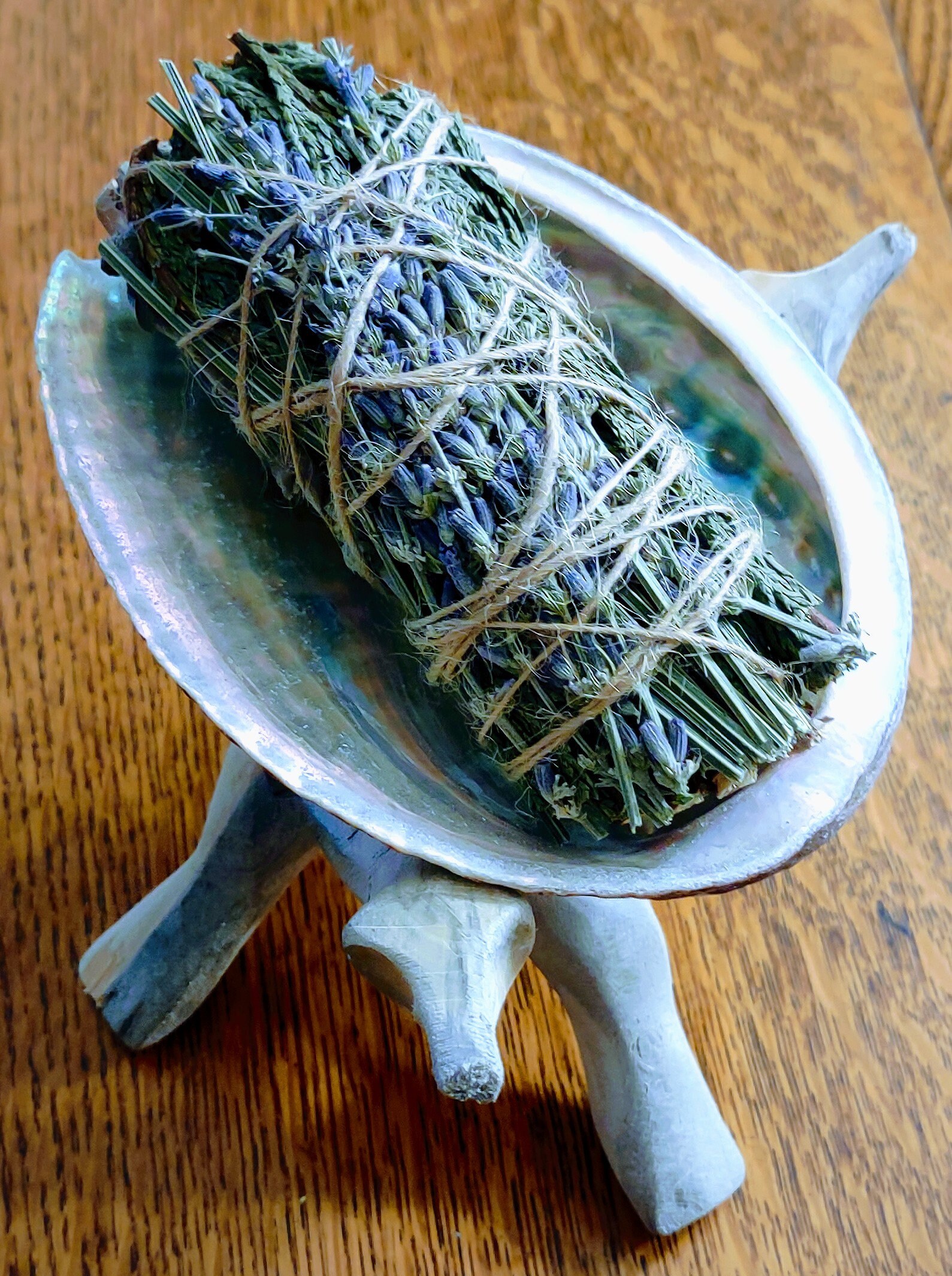 Fragrant Smudge Bundle: White Sage, Lavender, Cedar, Pine & Palo Santo ...