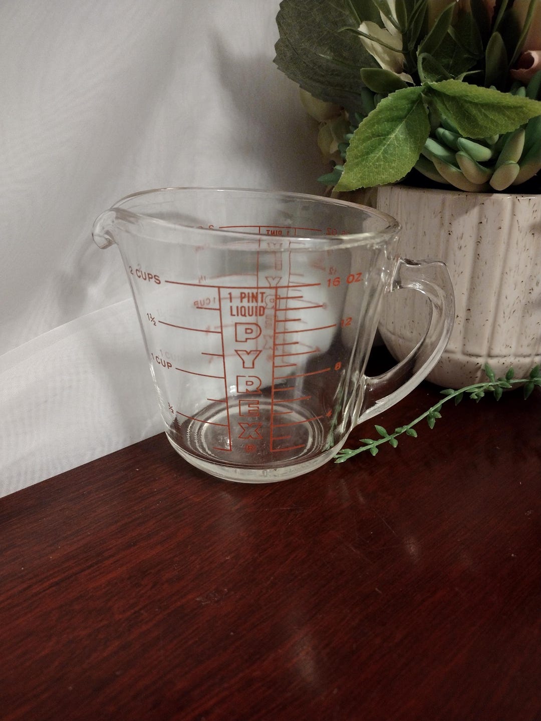 Vintage Pyrex 2 Cups or 16oz Measuring Cup - Etsy