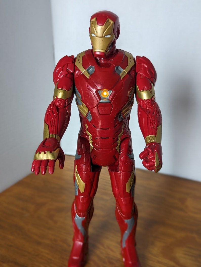 Hasbro Marvel Iron Man 12 Electronic Action Figure 2015 Tested and ...