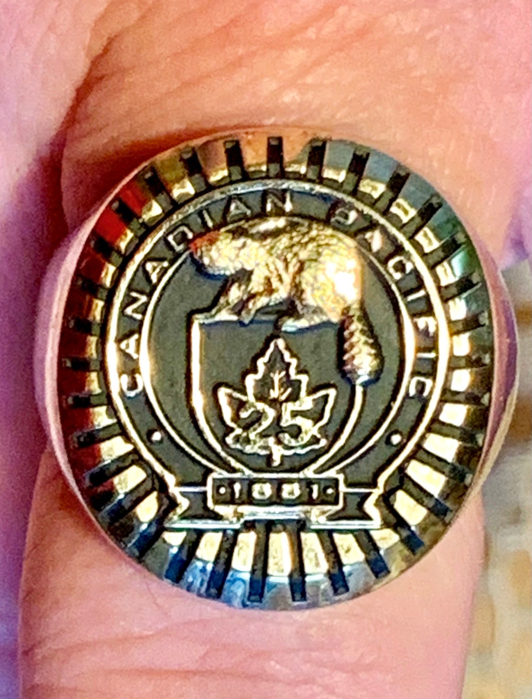 Vintage CPR Canadian Pacific Railway Size 11 RING 25 Years Service ...