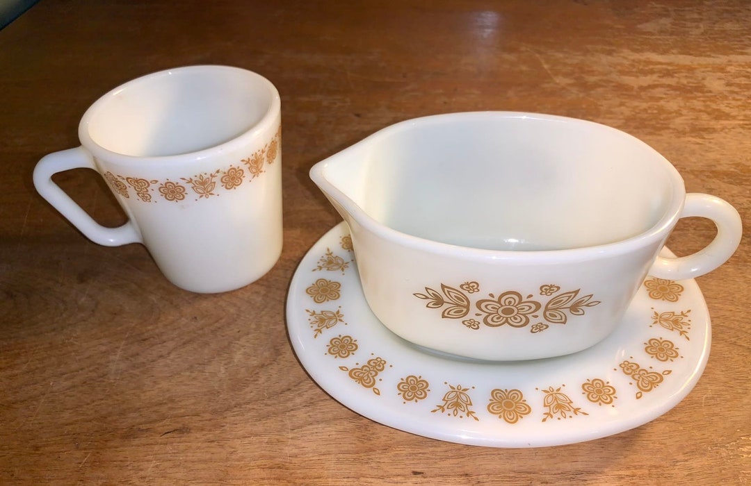 Vintage 3 Piece PYREX Set White Glass With Gold Butterfly Pattern-gravy ...