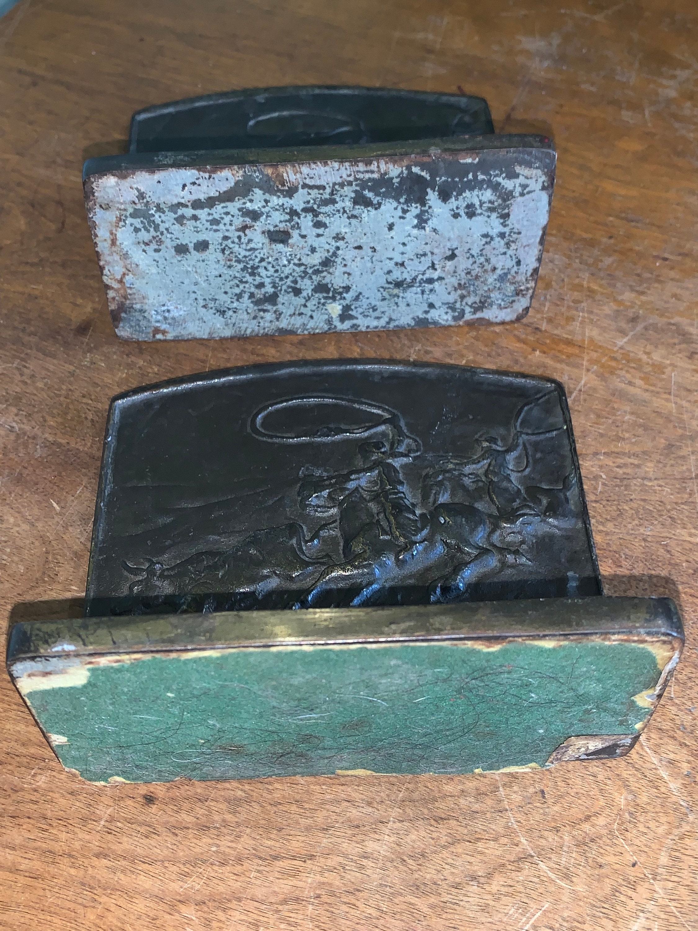 1950s Vintage Cast Iron/bronze Finish ROUND-UP - Etsy