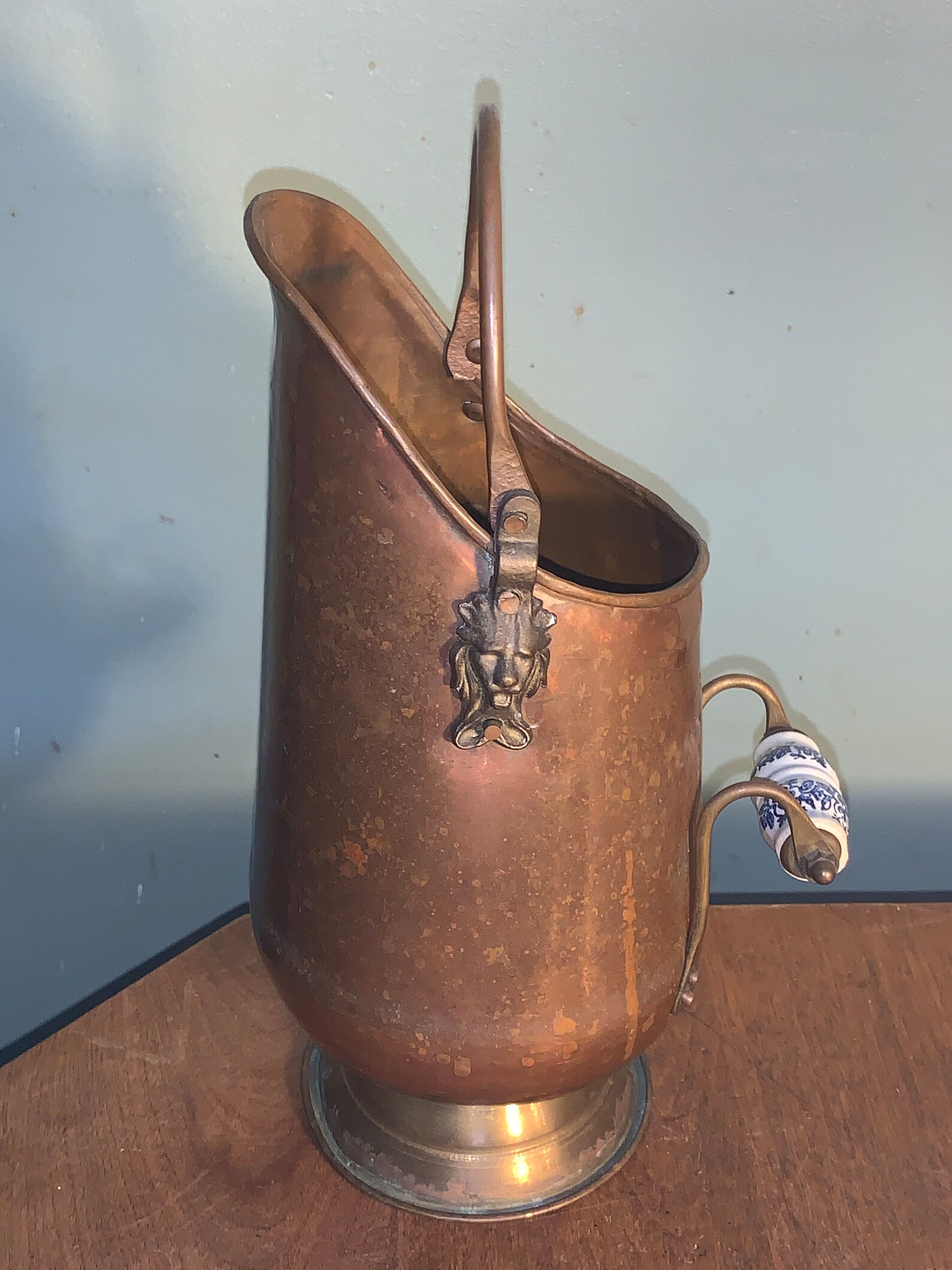 SET of Four-amazing-vintage 1970s Copper/brass Lion Head Delft Ceramic ...