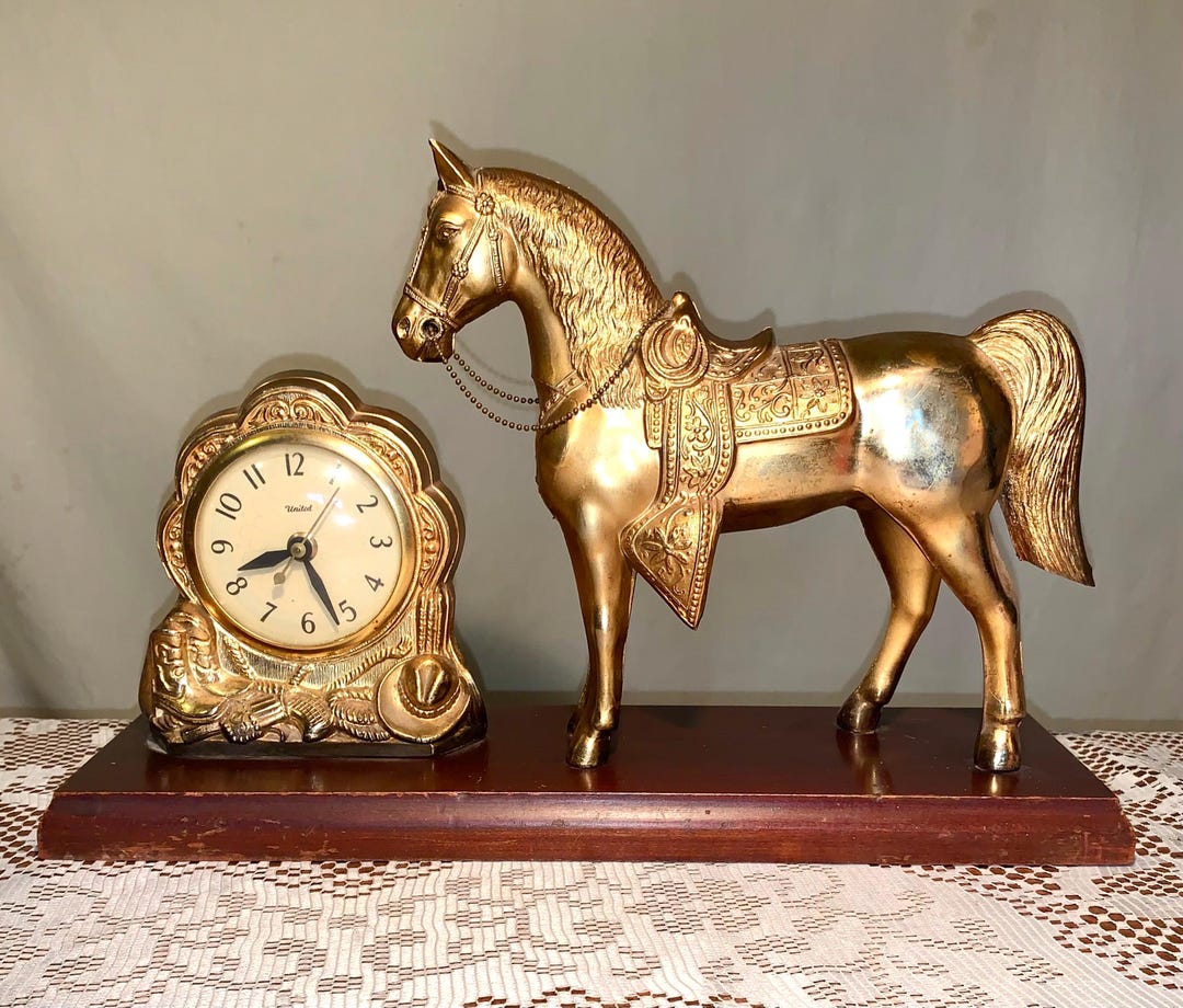 Vintage 1940s All Original-united Clock Co. Self-starting Gold Metal ...