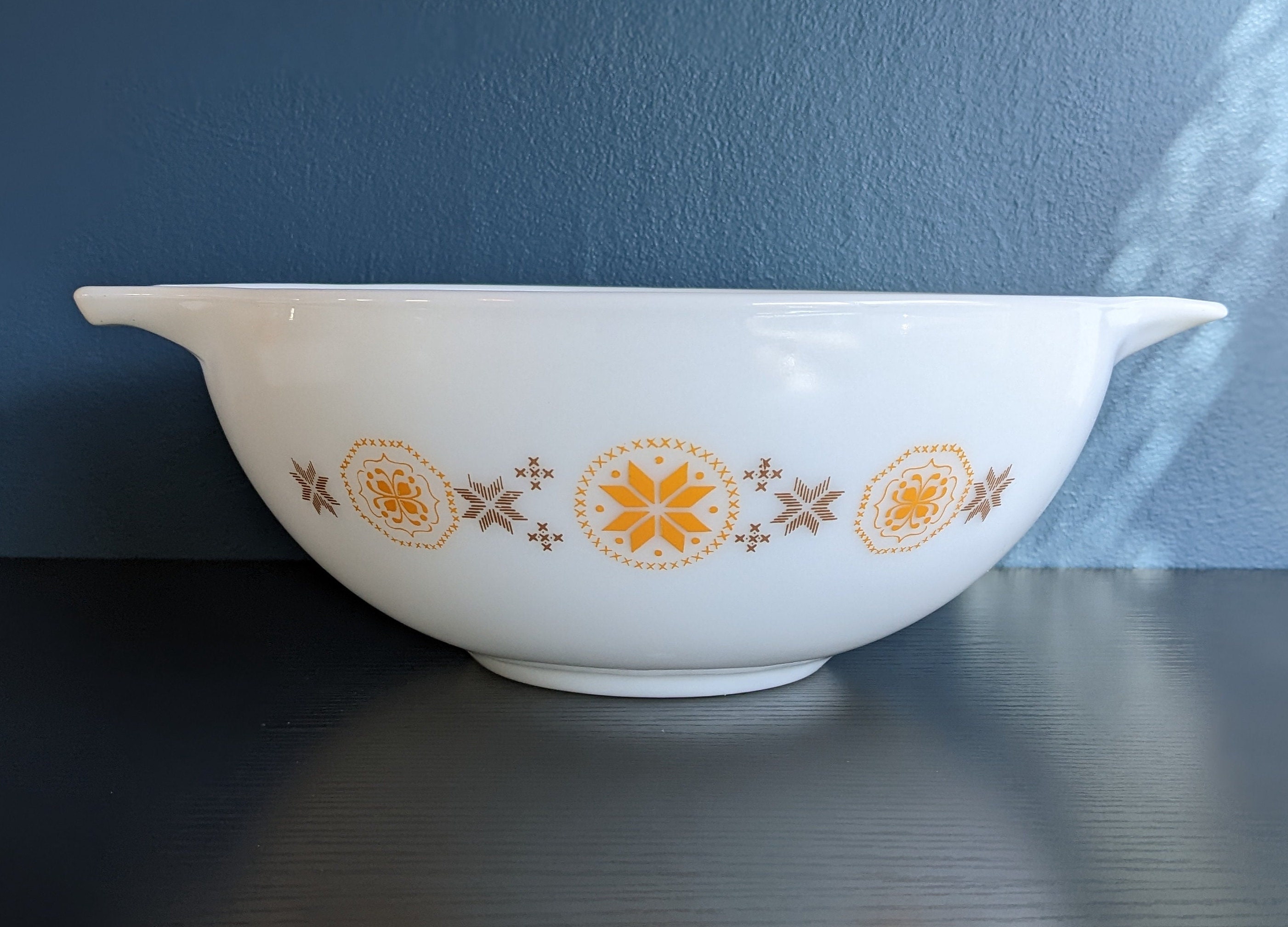 Vintage '60s Pyrex Town and Country Cross Stitch Cinderella Bowl ...