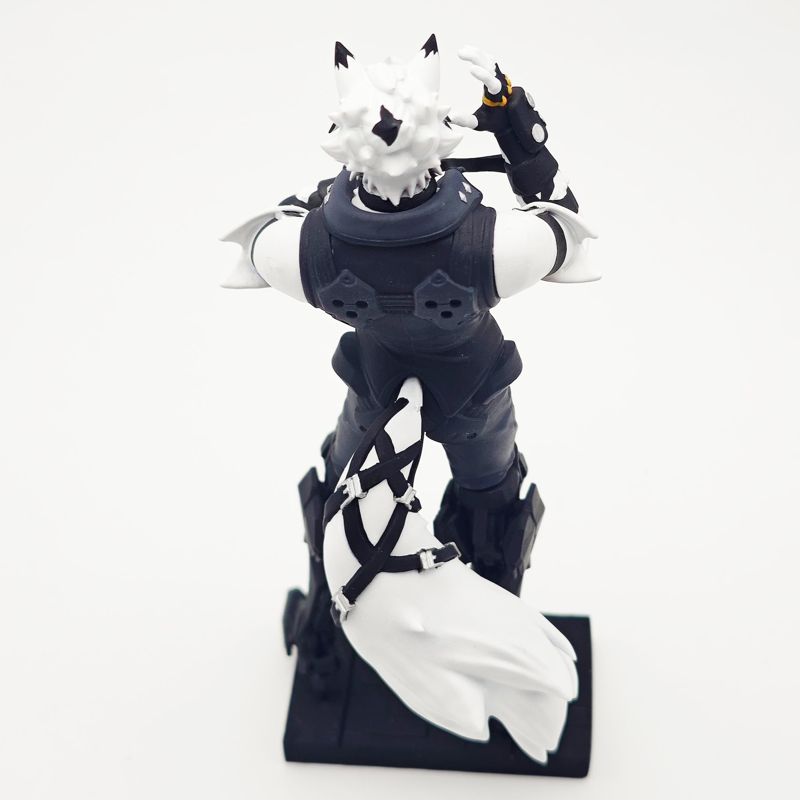 Zenless Zone Zero Von Lycaon Figure, Von Lycaon Desk Ornament, ZZZ ...