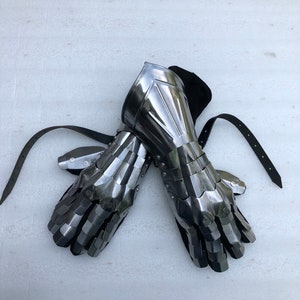 Medieval Steel Knight Gauntlet Armor, Fully Functional Finger Armor ...