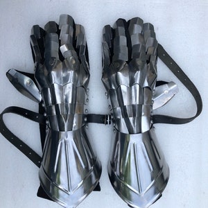 Medieval Steel Knight Gauntlet Armor, Fully Functional Finger Armor ...