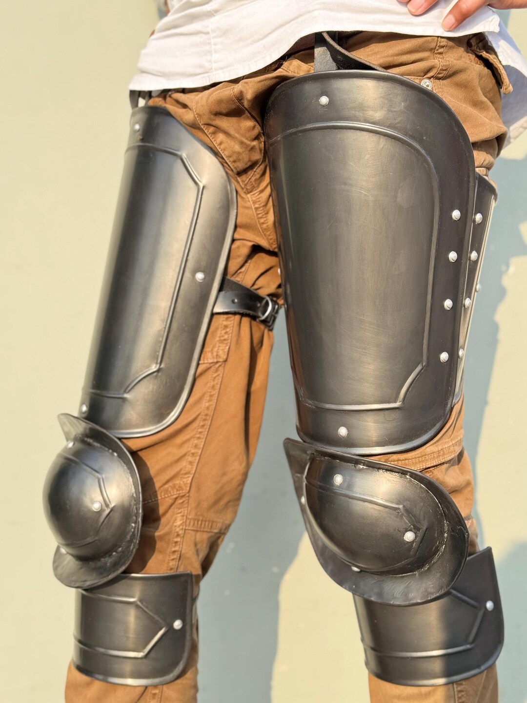 Medieval Armor Suit Legs Guard, Undead Knight Fighting Armor Suit ...