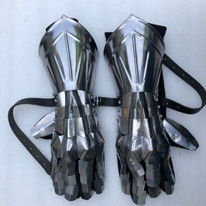 Medieval Steel Knight Gauntlet Armor, Fully Functional Finger Armor ...