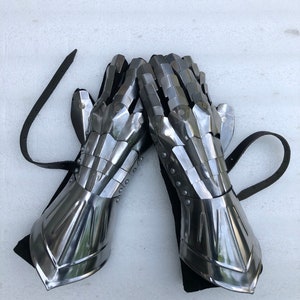 Medieval Steel Knight Gauntlet Armor, Fully Functional Finger Armor ...