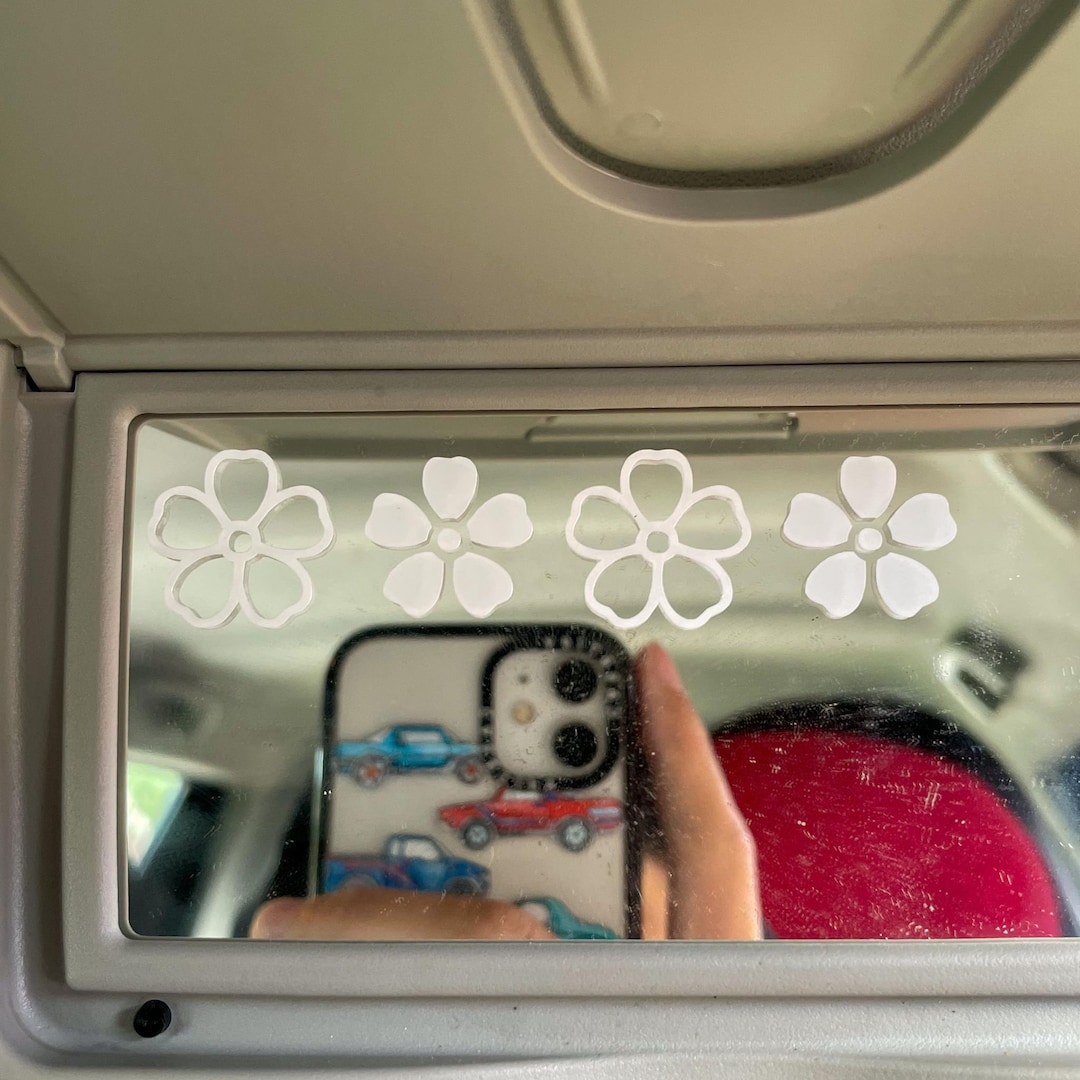 Daisy Vinyl Sticker | Car Accessory | Car Decal | Funny Aesthetic Cute ...