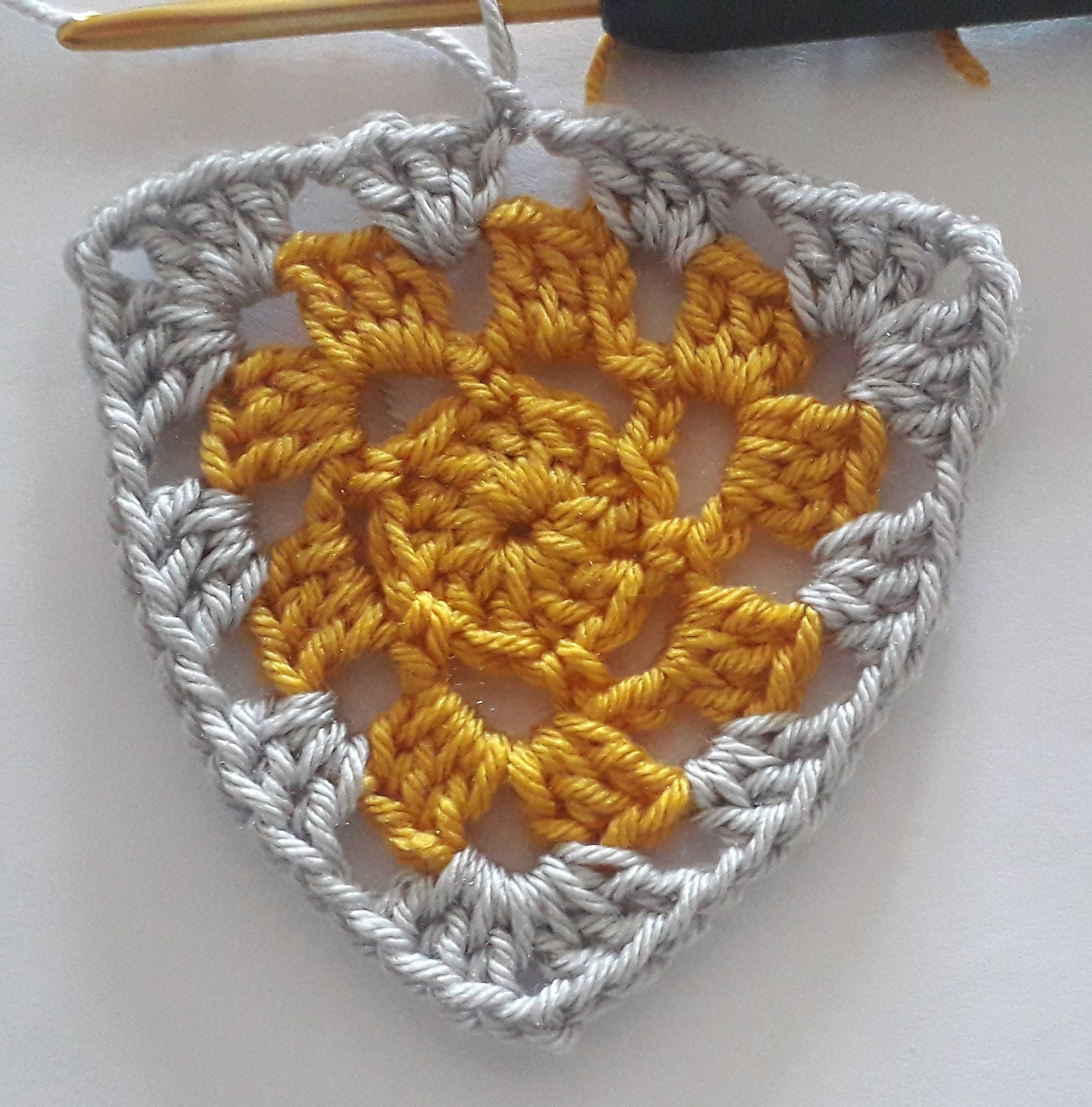 STEP by STEP MOTIF Granny Square Hooded Cape Pattern Women Children ...