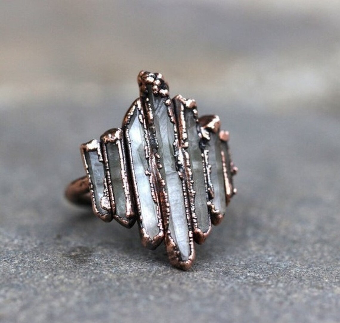 New Irregular Rock Wrapped Vintage Ring Drop Oil Irregular Ring Quick ...