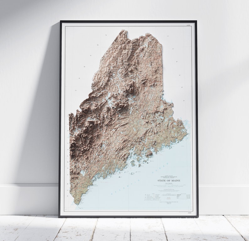 Maine, ME Map Flat 2D Vintage Relief Map Print Poster Wall Art Decor ...