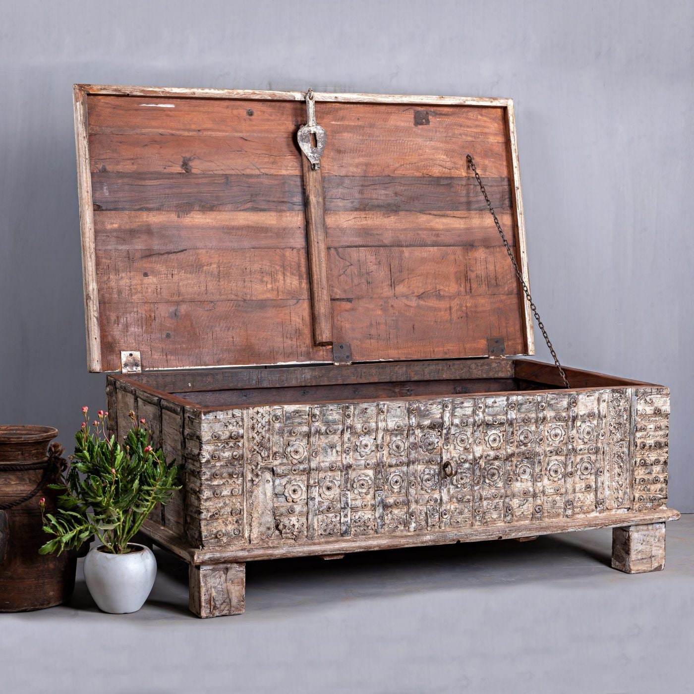 Vintage Solid Wood Chest Box Hand Carved Furniture Room Decor Indian ...