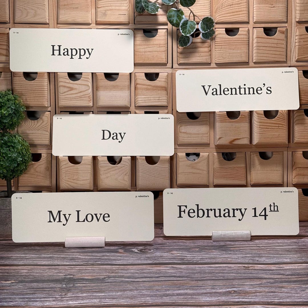 Valentine's Day Vintage Style Flash Cards Large Set of 5 Plain, Stands ...