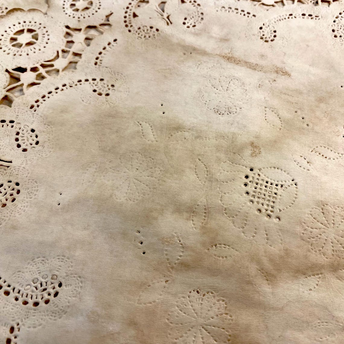 Paper Doilies Vintage Style French Lace Aged | 12 Inch | 10, 50, 100 ...