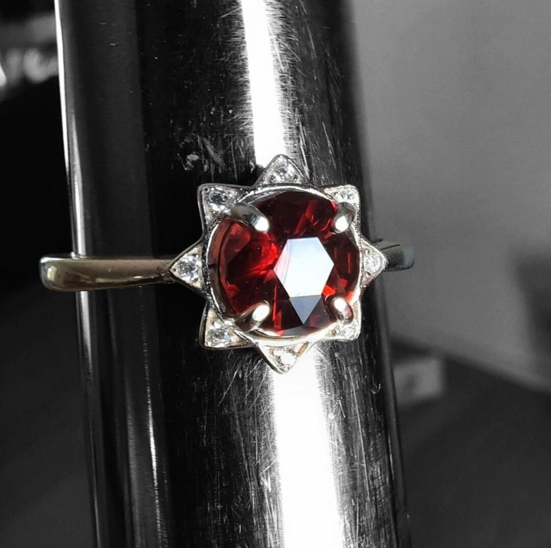 Fiery Red Pyrope Garnet in Sterling Silver Ring Size 9 Semiprecious ...