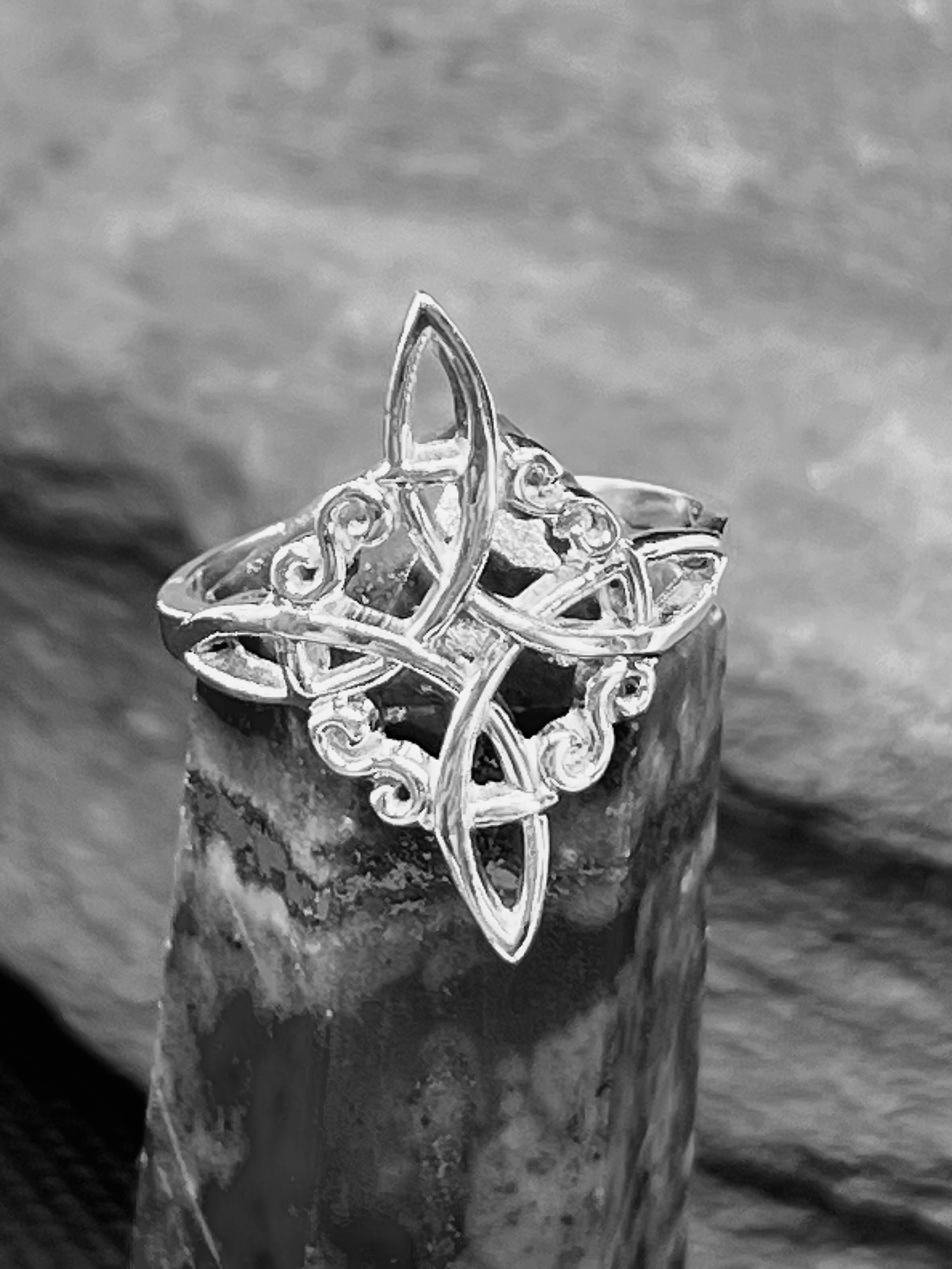 Sterling Silver Witches Knot Ring - Etsy UK