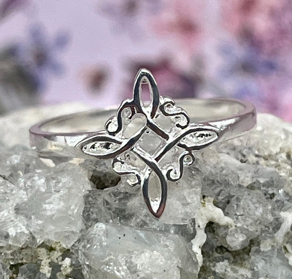 925 Sterling Silver Witches Knot Ring - Etsy