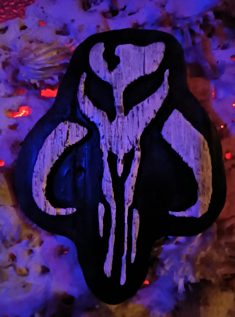 Mandalorian Mythosaur Handmade Wood Carving - Star Wars Boba Fett - Etsy