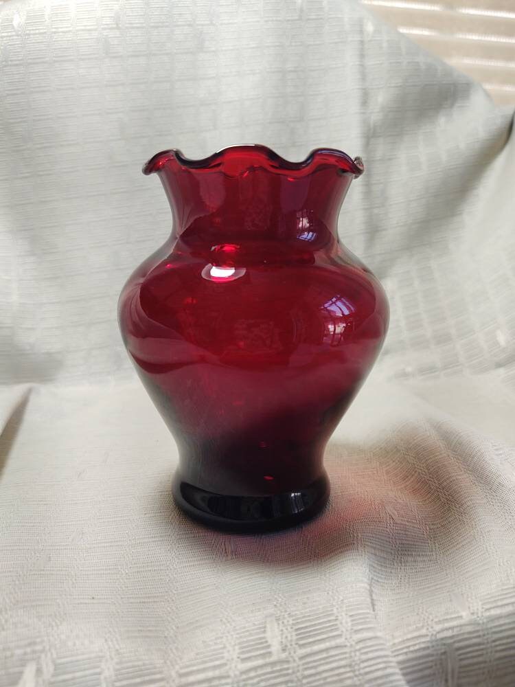 Red Vase - Etsy
