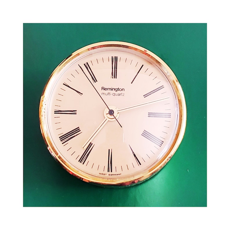 Vintage Remington Table Clock, Vintage Golden Quartz Desktop Clock ...