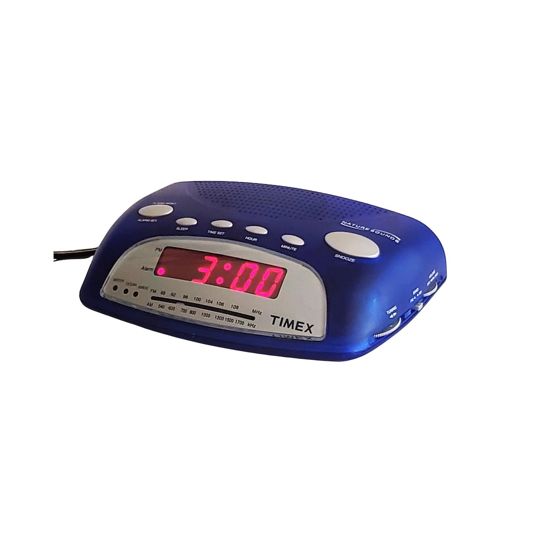 Retro Alarm Clock Radio, Electronic Red LCD Display, Vintage 2000s Blue ...