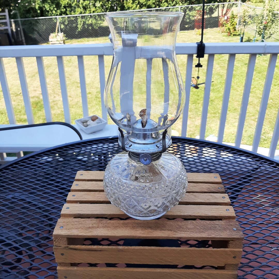 Vintage Mid-century -- Lamplight Farms -- Oil Lamp -- Clear Glass ...