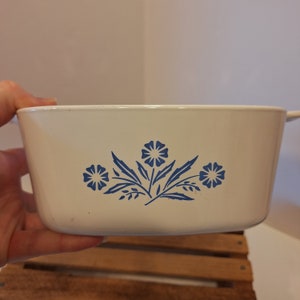 Vintage 1970s -- Corning Ware -- Blue Cornflower -- Hologram Stamp -- A ...